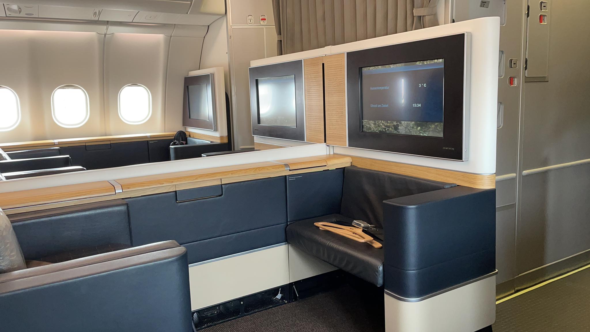 The Top 5 Most Luxurious First Class Cabins In The World - World ...