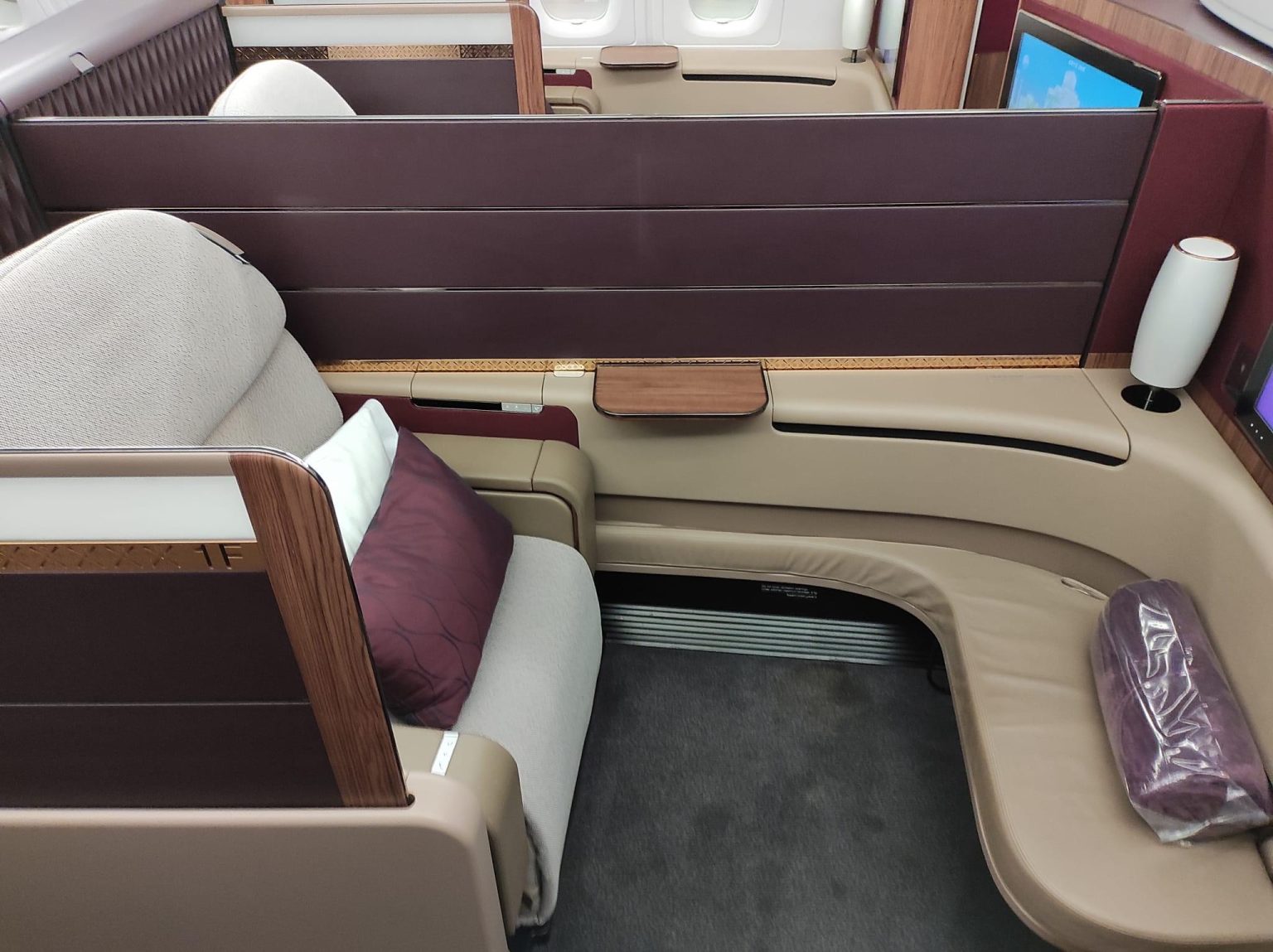 In QATAR AIRWAYS First Class From Egypt To Australia Starting From USD ...