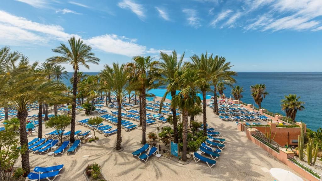 Almuñécar, Spain: Luxury 4-star Playacálida From €45/ Room / Night - 56 ...